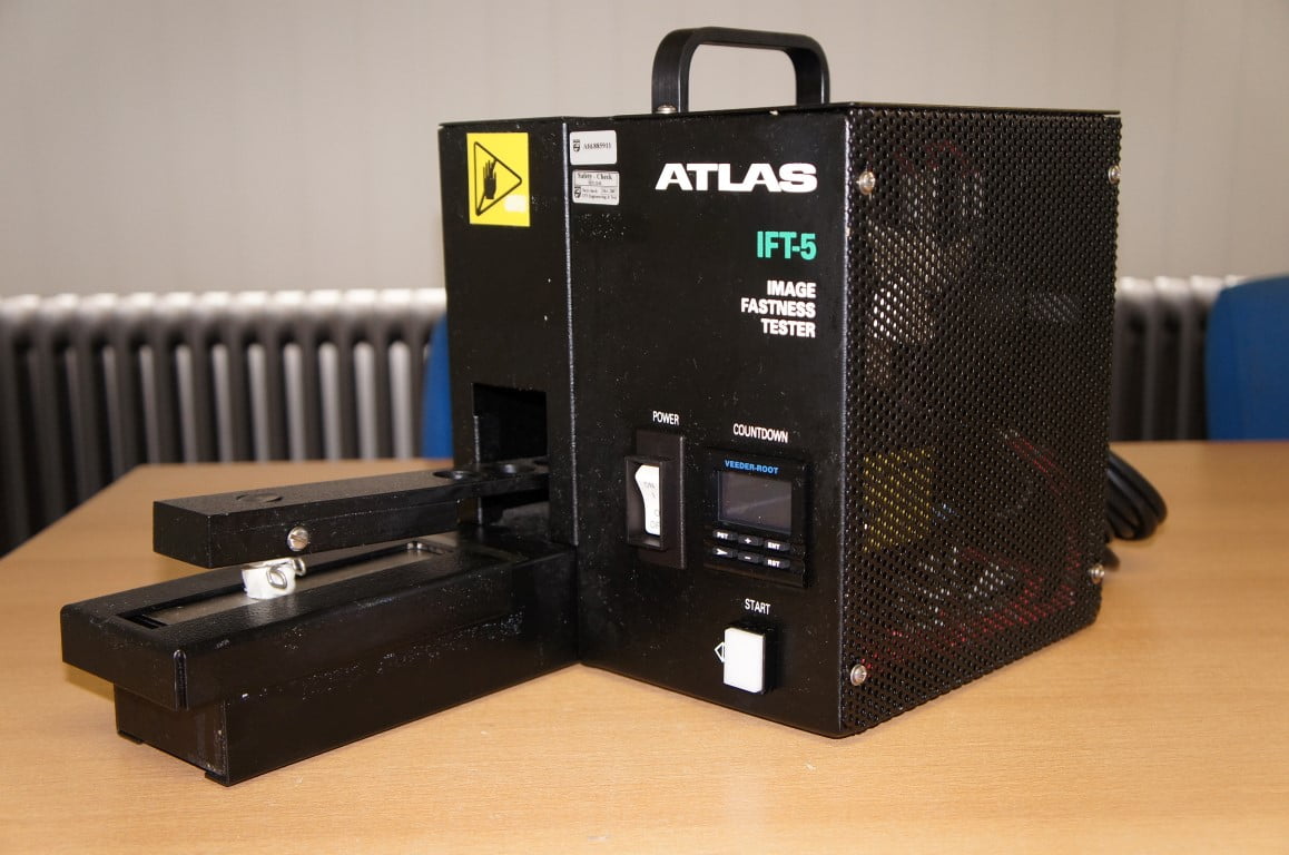 Atlas IFT-5 Rubbing Fastness tester - Industriële Veiling Eindhoven
