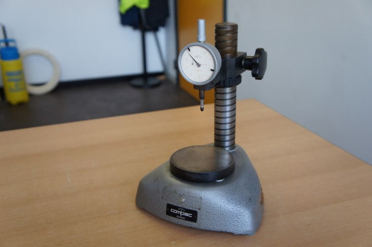 Compac Geneve hoogtemeter (2) - Industriële Veiling Eindhoven