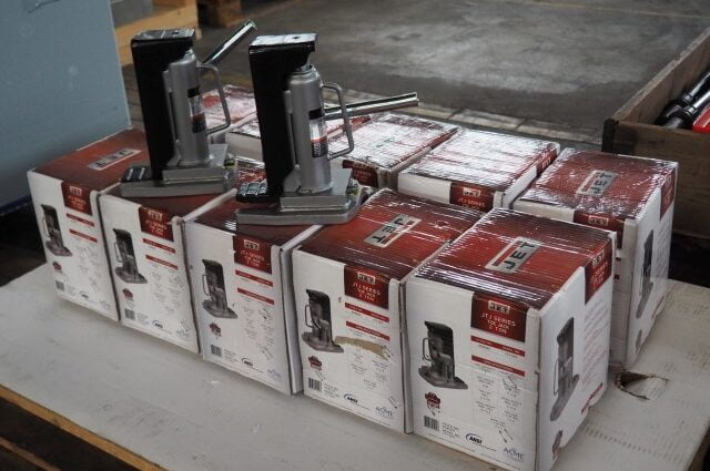 JET Hydraulic Toe jack 2 ton - Industriële Veiling Eindhoven