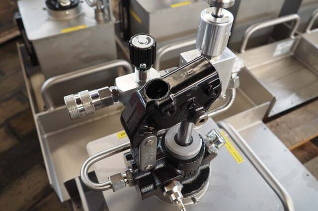 Hydro Vasli RVS Hydraulic Handpump - Industriële Veiling Eindhoven