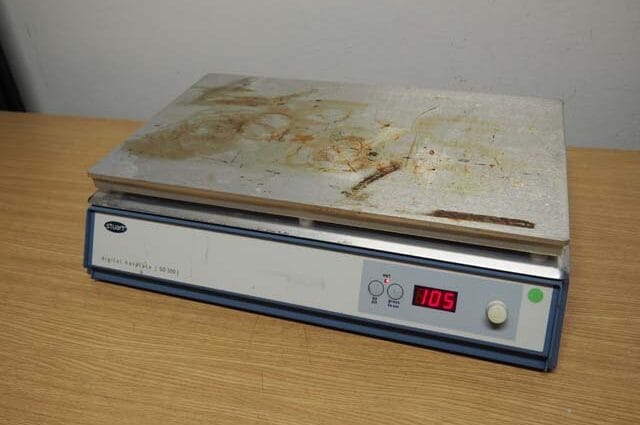 Stuart SD 500 Digital hotplate - Industriële Veiling Eindhoven