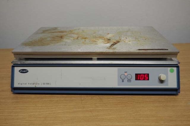 Stuart SD 500 Digital hotplate - Industriële Veiling Eindhoven